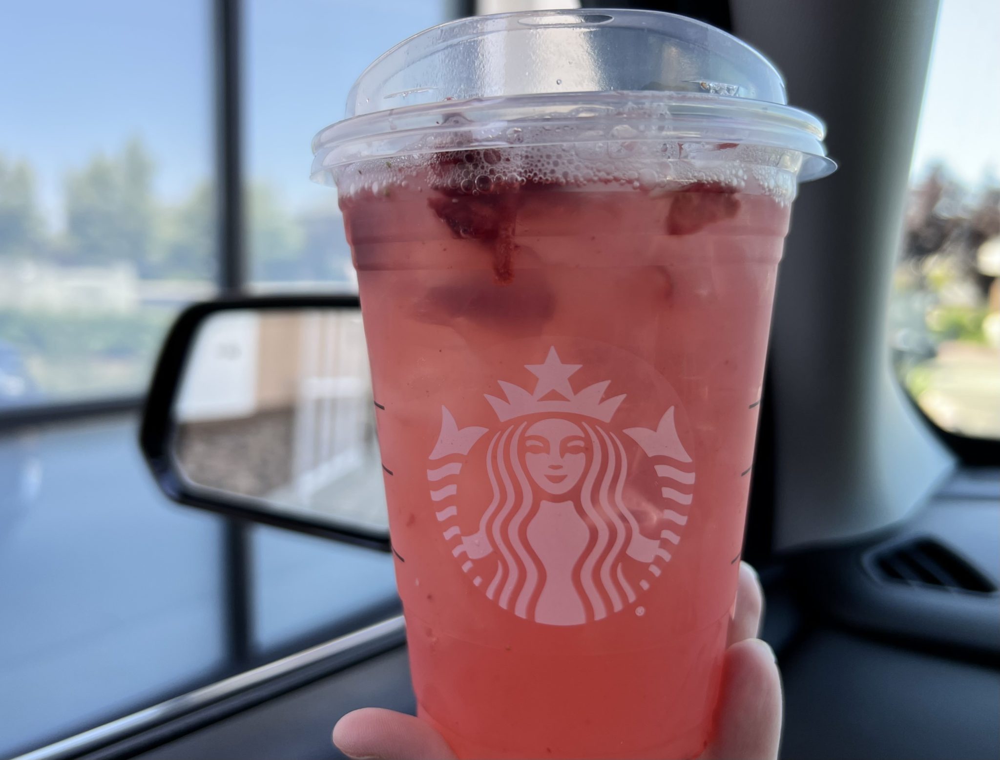 18 Tasty Starbucks Refreshers That Are So Delicious - What The Froth
